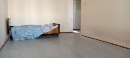 Юнусабад-18, кирпич 77 серия, 3/3/4 без ремонта 70 м²