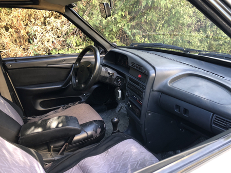Vaz 2109 sotiladi