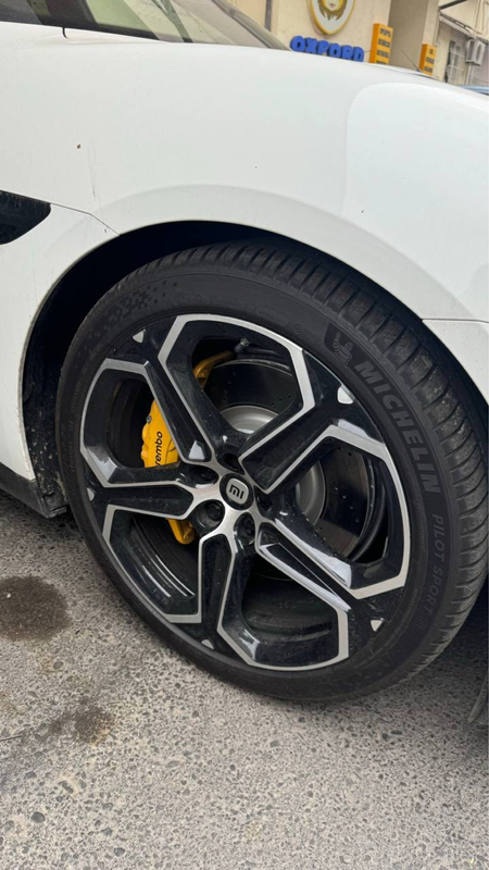 Xiaomi su7 MAX Awd