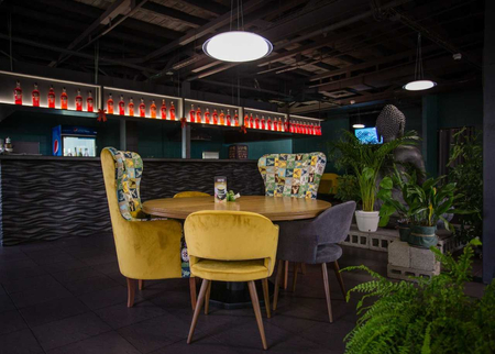 Restoran va kafelar uchun yumshoq mebellar. Zakazga!