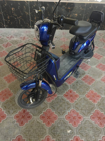 Electro Skuter Sotiladi