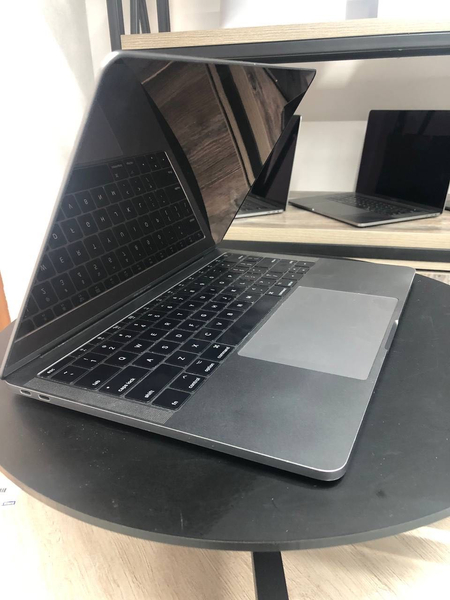 продается MacBook Pro