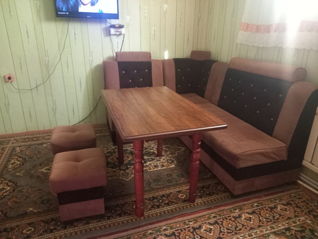 Divan kreslo stul kuxnni ugolok sotiladi