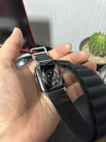 iWatch 6 44mm qora sotiladi!