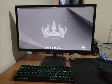 PC i5 9400 sotiladi komplekt
