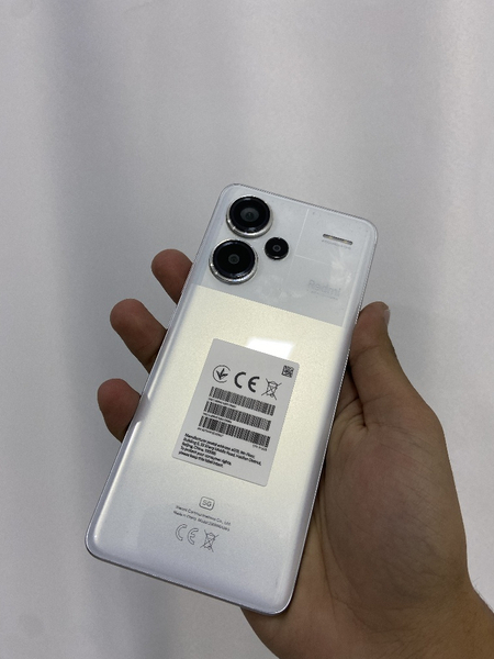 Redmi Note 13 Pro+ 5G  1 qol 2 oy ishlatilgan idyal