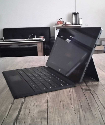 Microsoft Surface RT Studentlar uchun