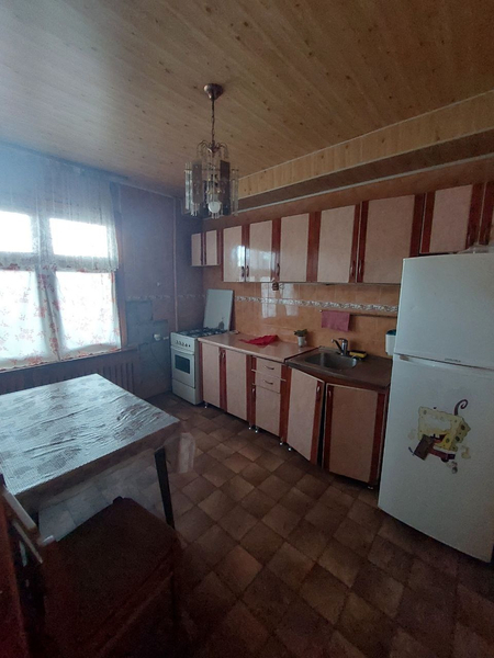 Продаю 2 ком квартира на 2 этаже 9 этажного дома. Авиосозлар 4