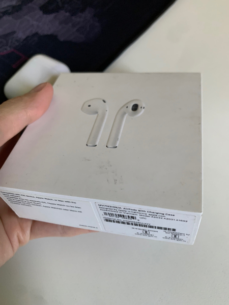 Продам AirPods 2.1