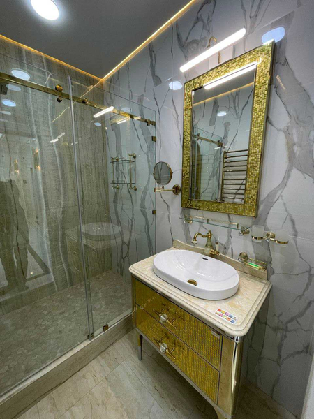 (К121731) Продается 5-ти комнатная квартира в Мирабадском районе.