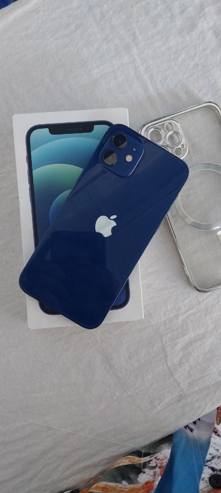 Apple 12 с каробкой дакумеет все есть