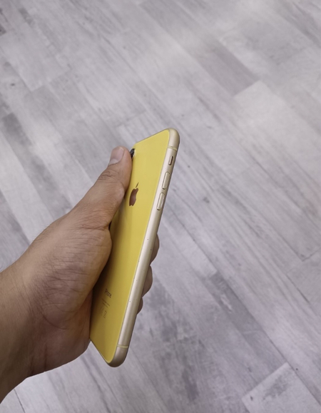 Iphone Xr 64 gb sariq