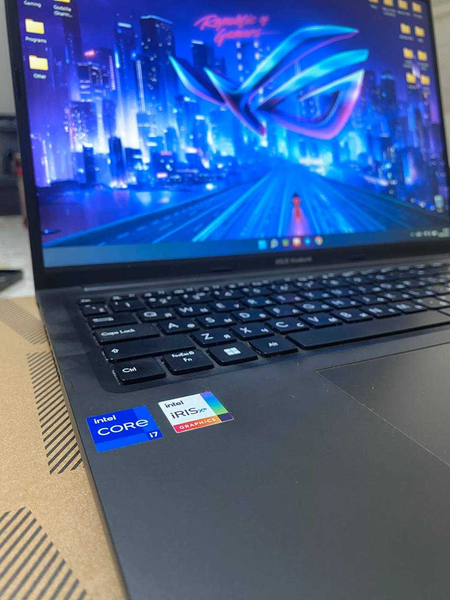 ASUS i7-12700H, 16GB RAM, 1TB SSD