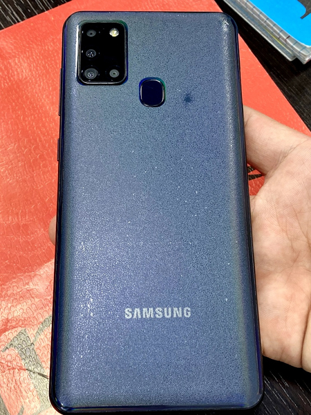 Samsung Galaxy A21S

Holati:Ideal.sarapeniya, qirilgan joylari