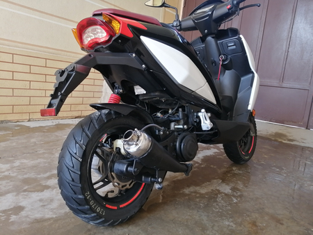 Скутер Benеlli 150куб
