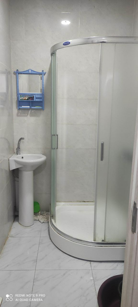 Срочно 3хонали квартира ижарага берилади оилага 350$