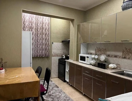 Квартира на Дружбе Народов .Т. Продам не торцевая с хорошим ремонтом