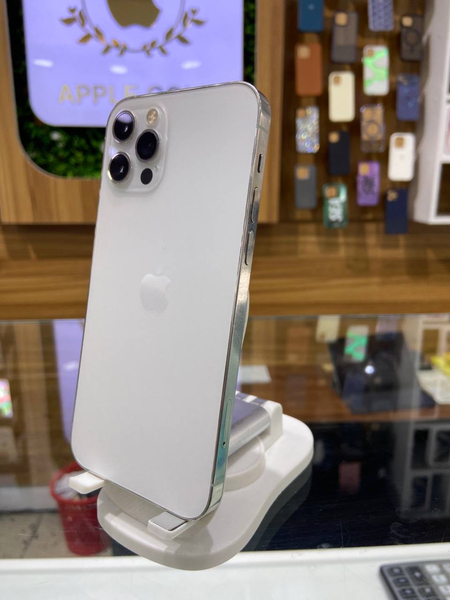 Iphone 12pro ideal xolatda