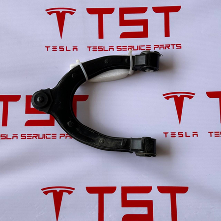 В наличии верхний рычаг для Tesla Model Y.