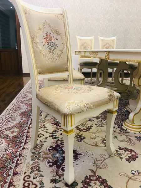 Стол и стулья 0000