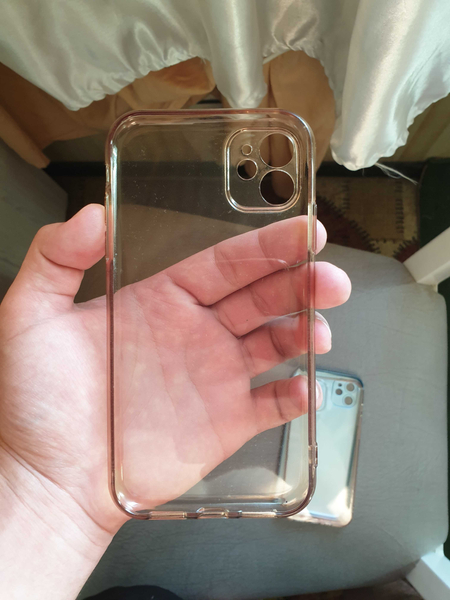Чехол на iPhone 11