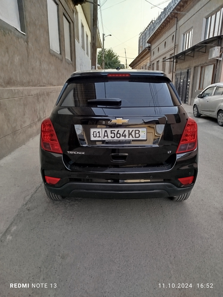 Tracker 1 sotiladi