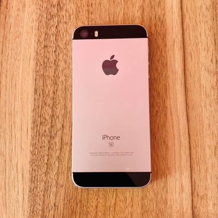 Iphone 5 SE 64 гб новый