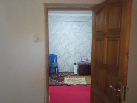 Nazarbek tekstilda hovli sotladi