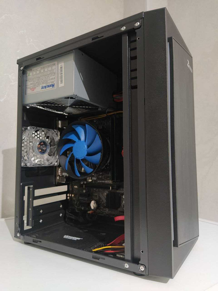 Компьютер  аналог i3 7100, 8gb ddr4, SSD, RGB Case