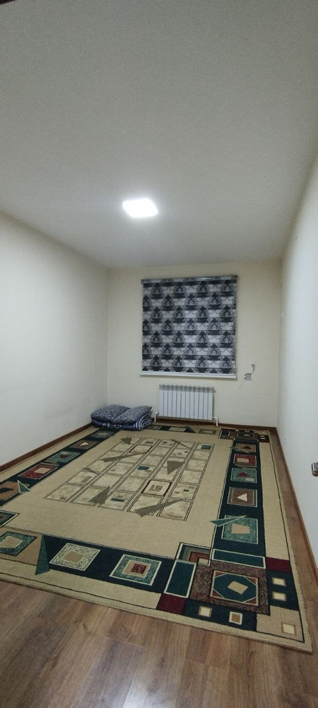 Sergile choshtepa metroni 1-bekati 1xona 300$