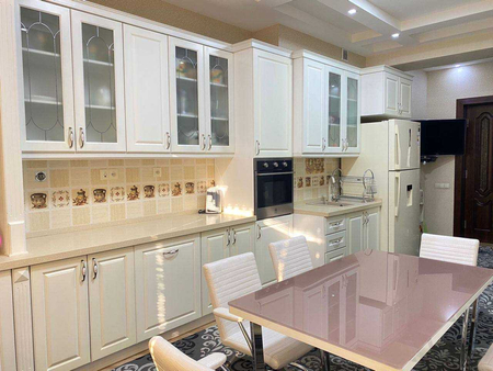 Сдаётся 5и комнатная, 215м2, Gabus, Минор