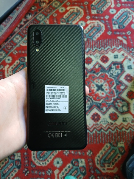 Samsung galaxi A02 sotiladi.