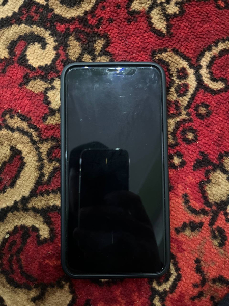 Iphone 11 pro max sastayana ful 512 gb LLA ocilmagan
