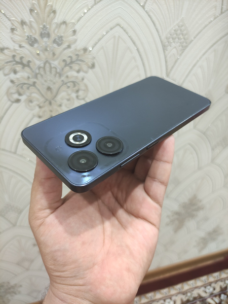 Infinix Smart 8 Ideal holatda 4/64gb