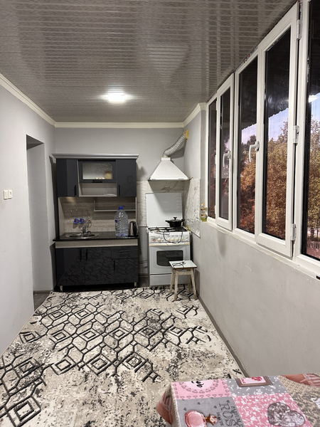 Продажа 1/2/4/ С ремонтом мебели и техникам кирпич 2*6 балкон 42 кв