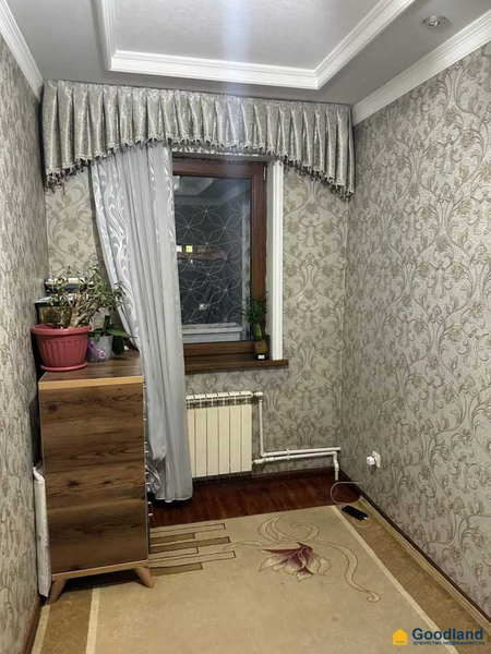 Продается 3 ком квартира в Мирзо Улугбекском р-не Сайрам БИЙ  (J 1383)