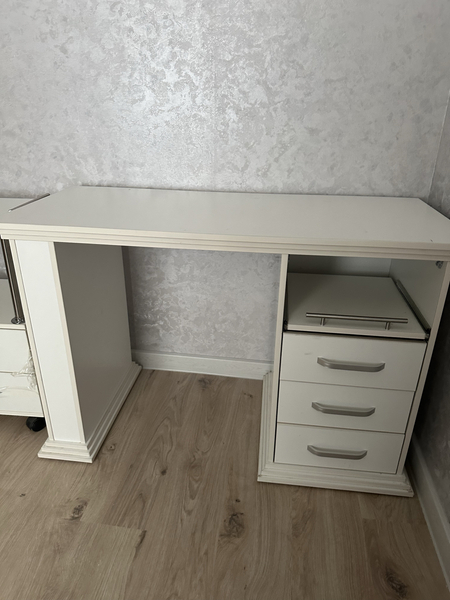 manikyur va ish uchun qulay mdf stol 1.700 ming