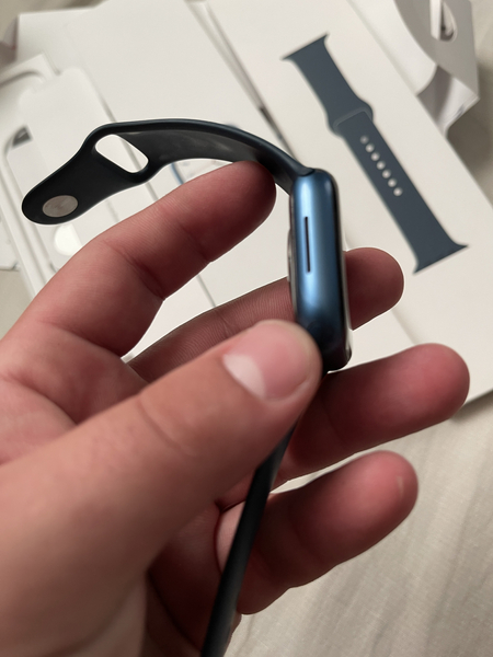 Продам Apple Watch 7 41 mm