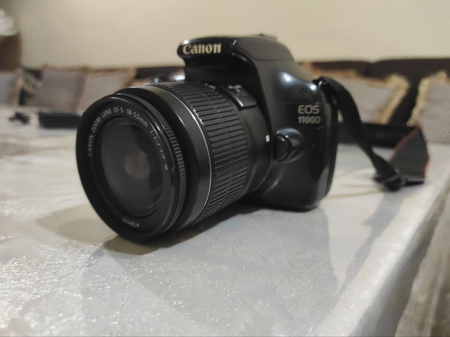 Canon d1100 kamera