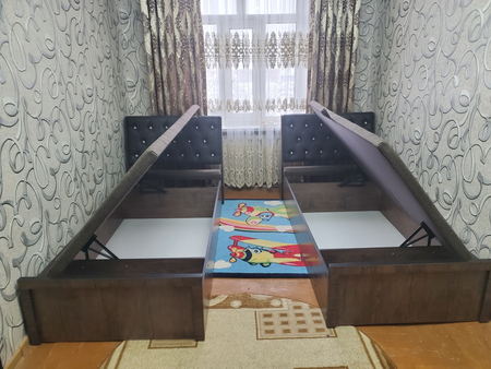 Kravat divan bir kishilik kravat