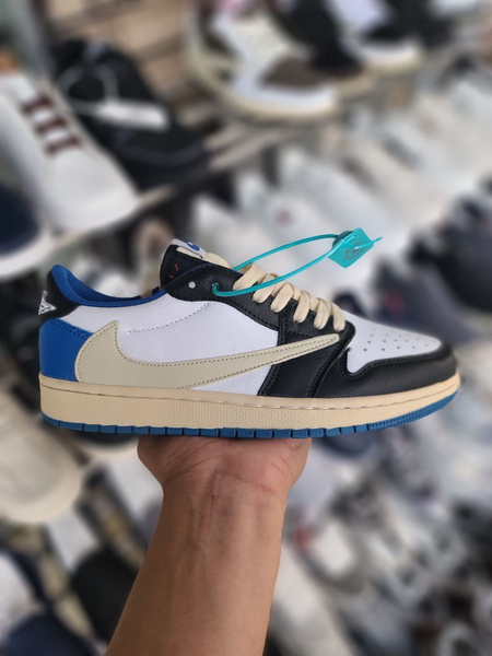 Nike Air krassovka yoshkar orasida trandda