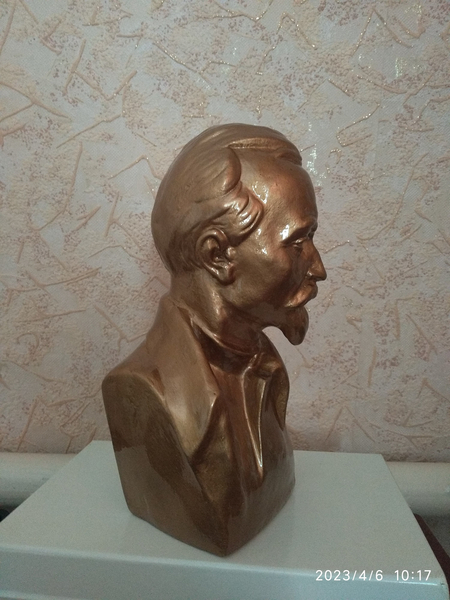 Бюст Дзержинский