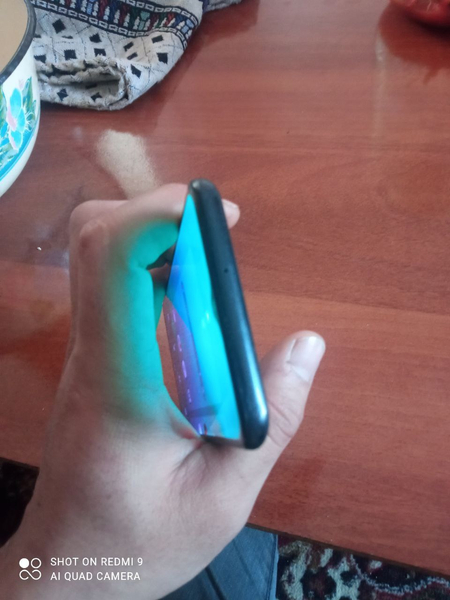 Samsung a20 sotiladi