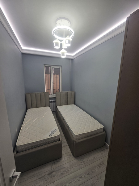 Мирза Улугбек 3хона 70м² о-р Базар Паркентский