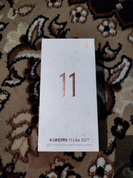 Assalomu aleykum Redmi 11 lite 5G sotiladi xolati ideal aybi yoq