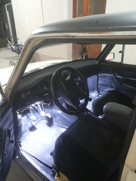 Vaz 2106 sotiladi