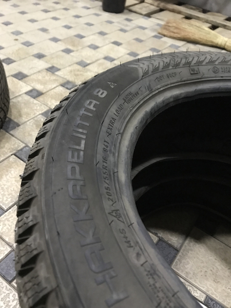 Зимный балон nokian 205/55/16