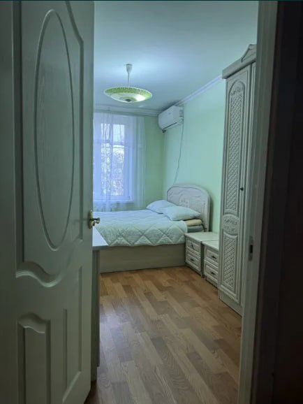Космонавт 2/4/5  50м2