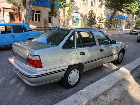 Нексия сотилади срочно