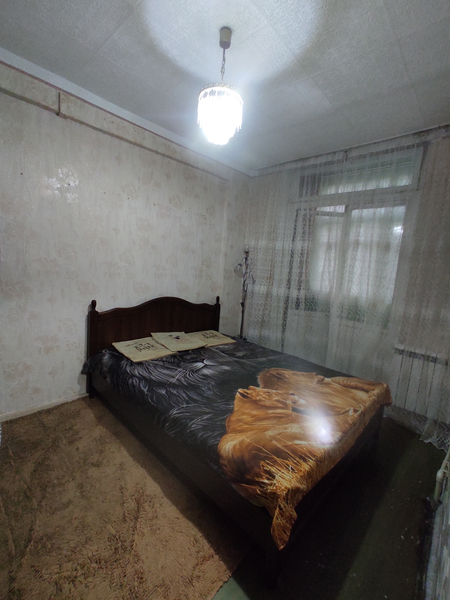 Продам 2х-комн.по ул. Бобура 2/4/8 галерейка . Ор-р 1-я нотариалка